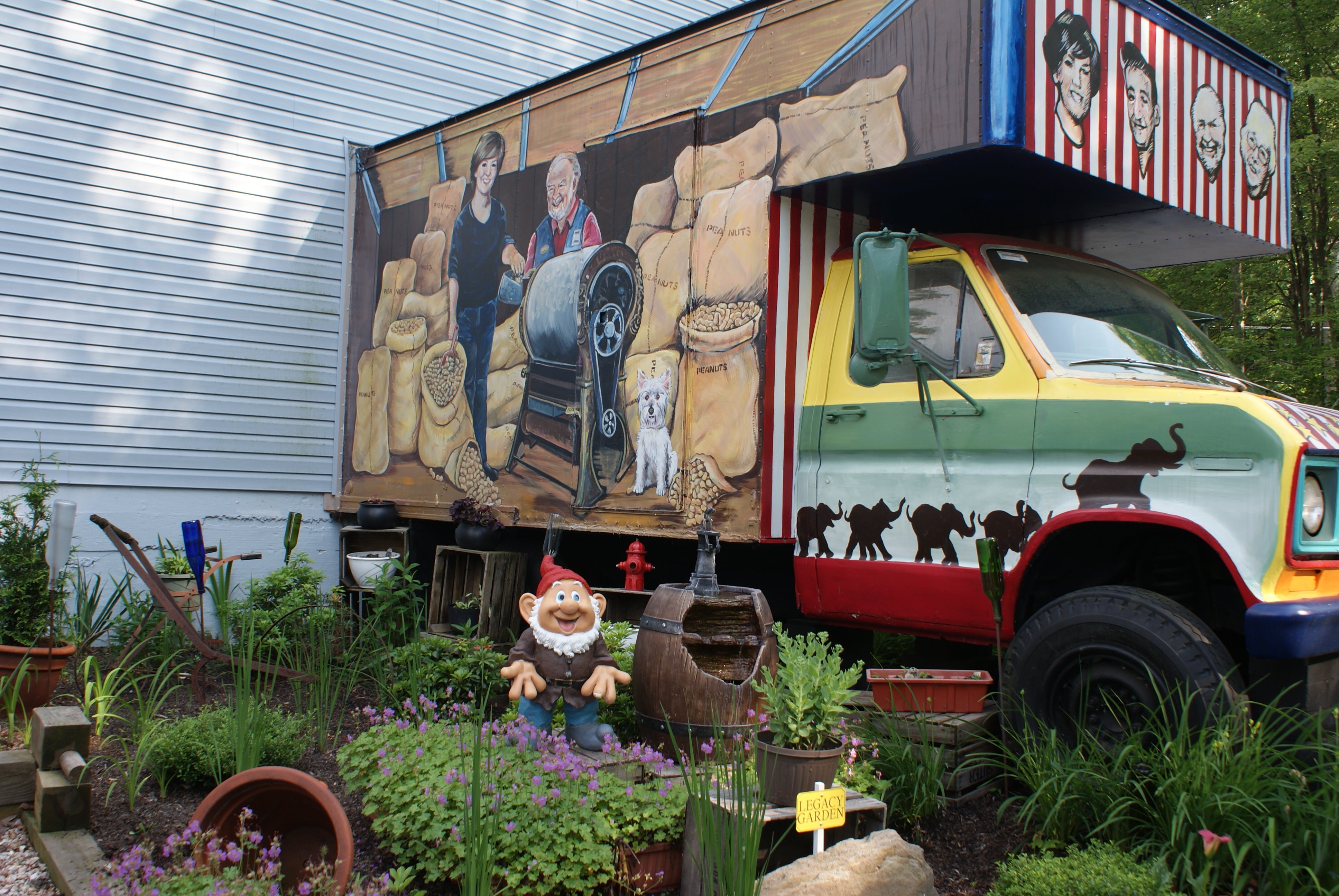 Discover the PEZ Truck – Mister Ed's Elephant Museum & Candy Emporium